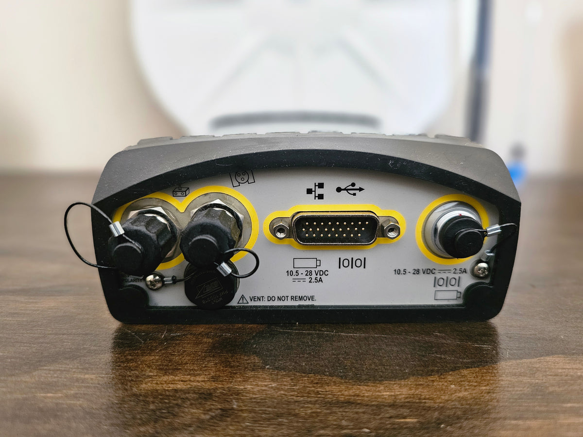 Trimble R9s GNSS base station receiver UHF 450Mhz Radio & Zephyr Anten ...