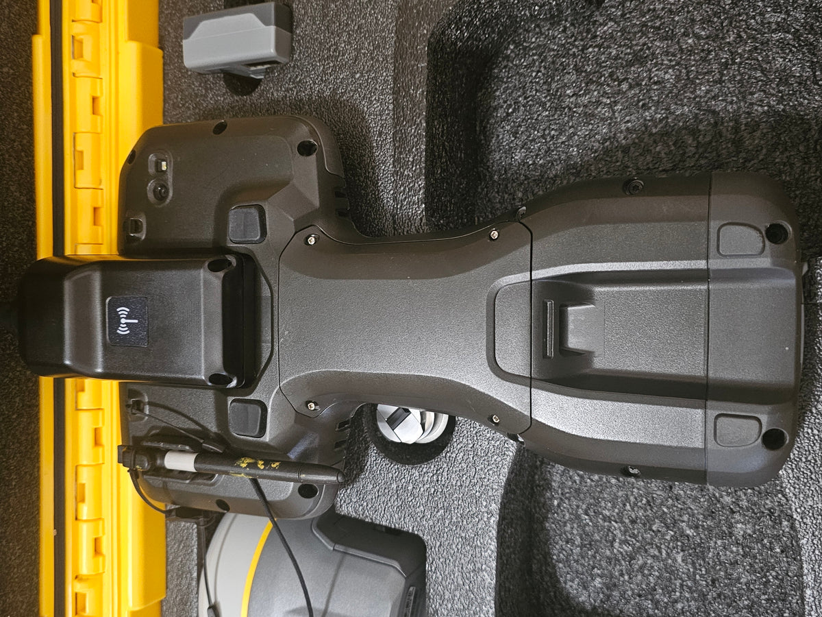 Trimble R980 LTE VRS RTX GNSS Rover System and TSC5 2024 Trimble Acces ...